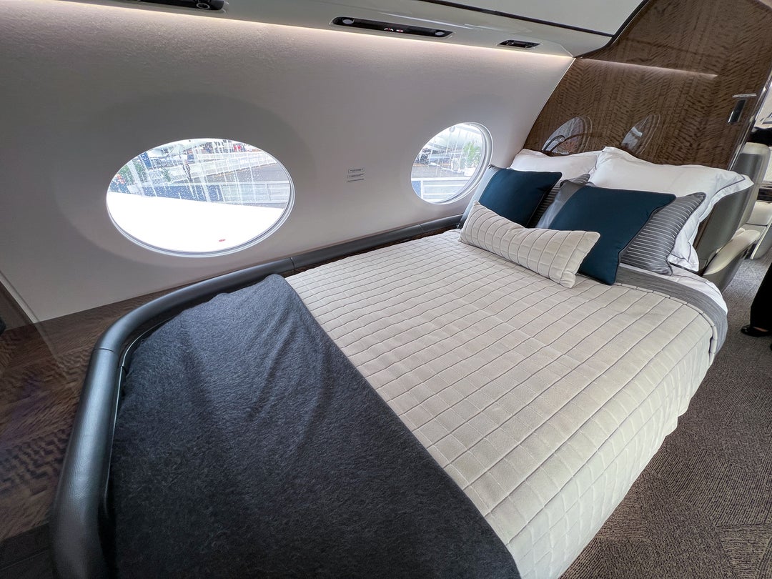 A look inside Gulfstream's awe-inspiring $75 million G700 private jet ...