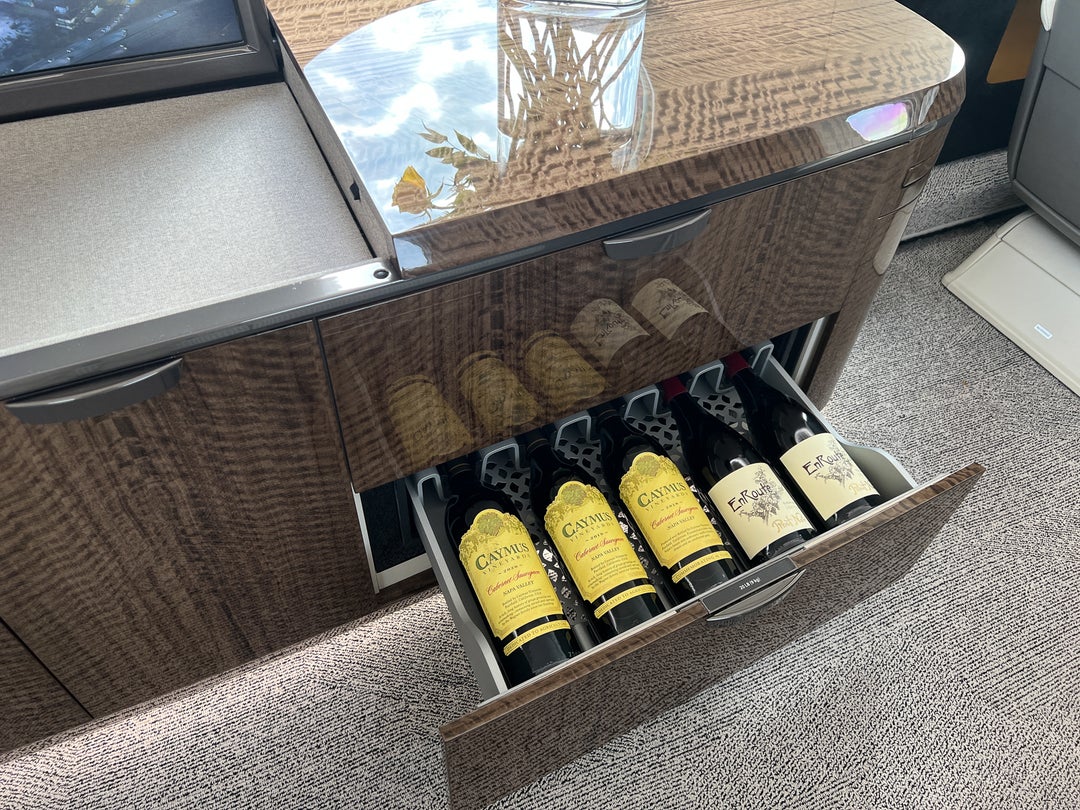 A look inside Gulfstream's awe-inspiring $75 million G700 private jet ...