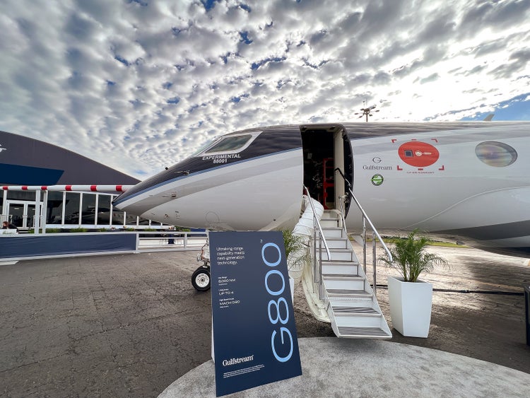 A look inside Gulfstream's awe-inspiring $75 million G700 private jet ...