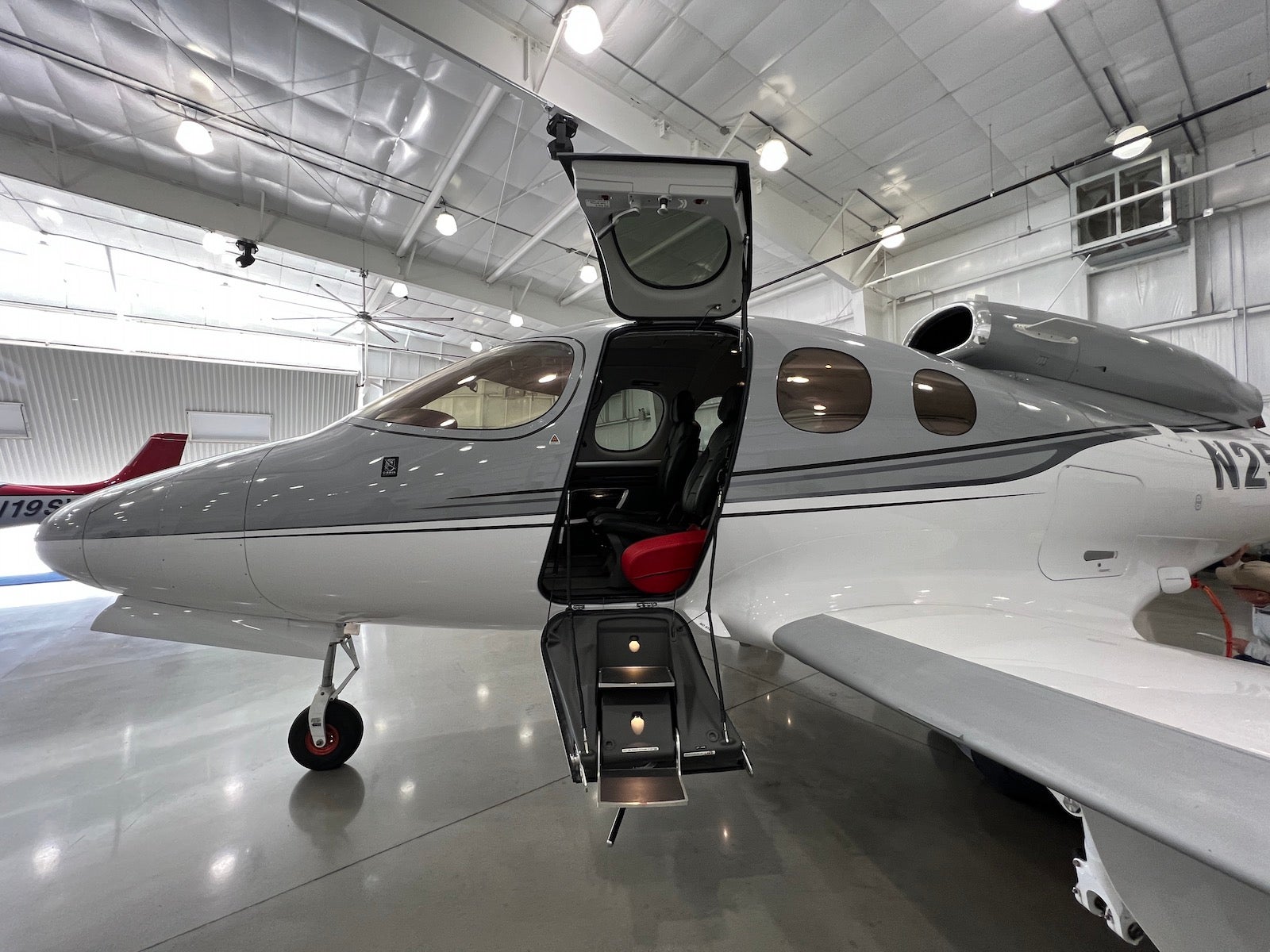My trip to AvGeek paradise: Visiting Cirrus Aircraft’s Vision Center ...