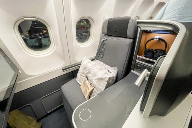 8 things I learned while flying business class on SAS - The Points Guy