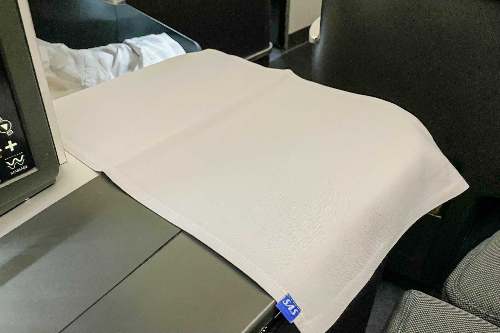 8 things I learned while flying business class on SAS - The Points Guy