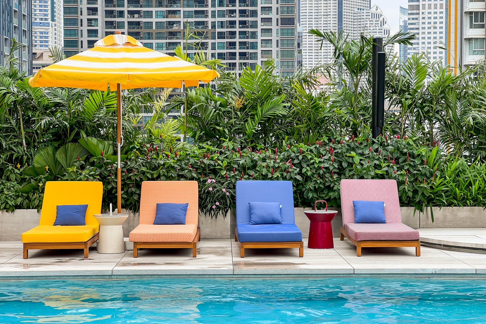 A hip gem in the heart of a business district: My stay at the Standard ...