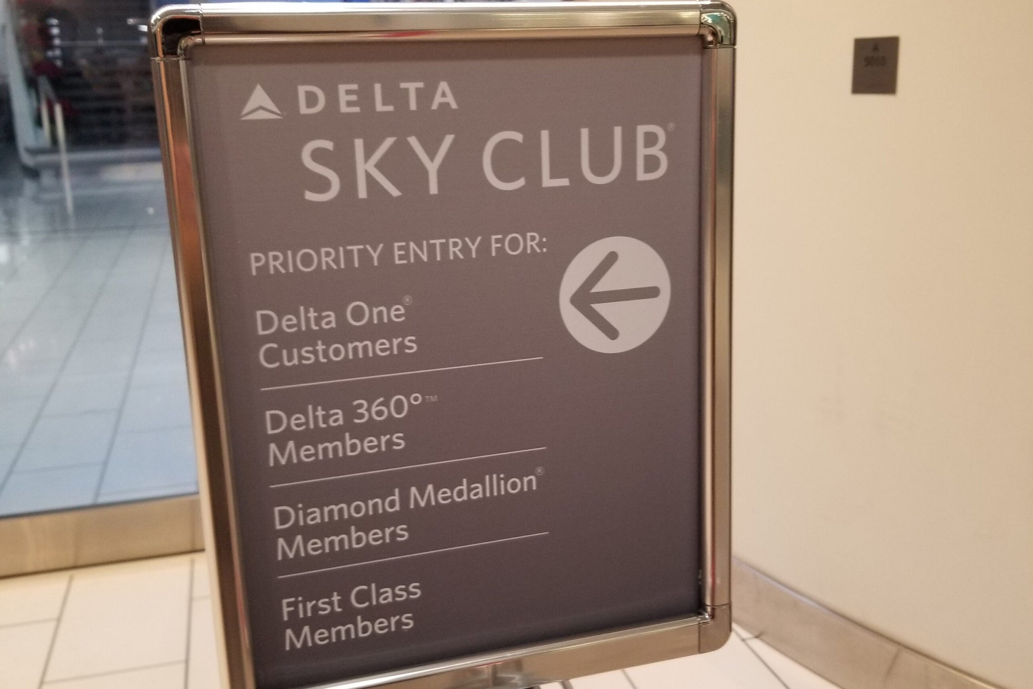 Delta now offers 'priority boarding' at Sky Clubs to skip the wait ...