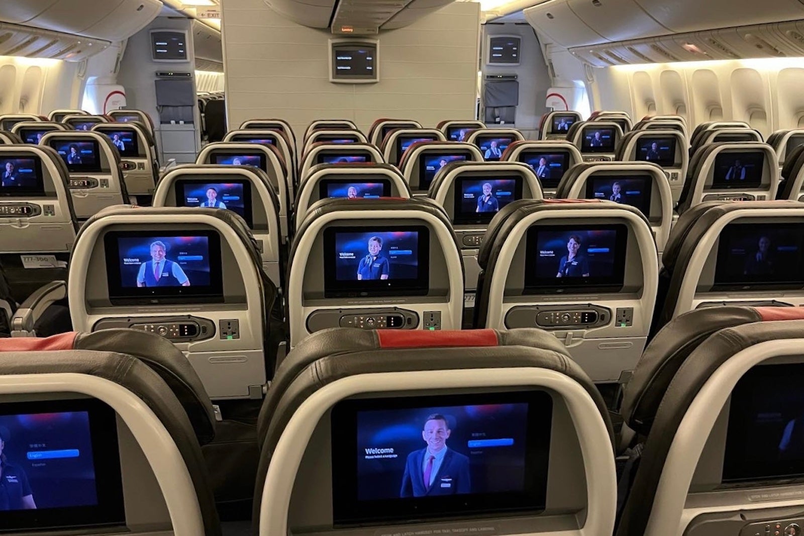 Airplane seat reclining etiquette: Is it OK to lean your seat back on a ...