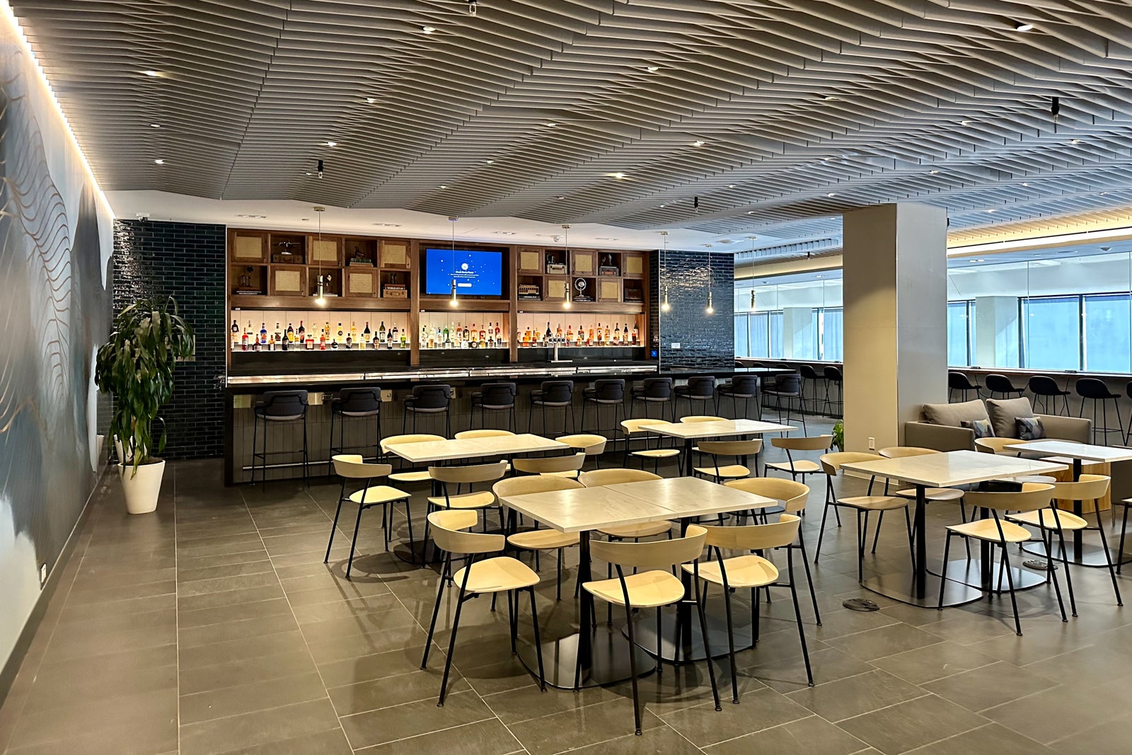 First look inside Amex’s expanded Centurion Lounge in San Francisco ...