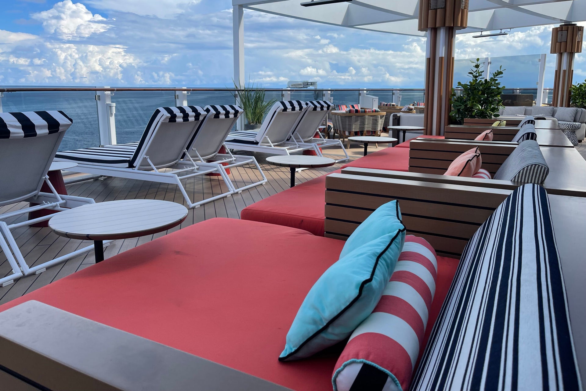 Can luxury cruisers fall in love with Norwegian Prima? TPG finds out ...