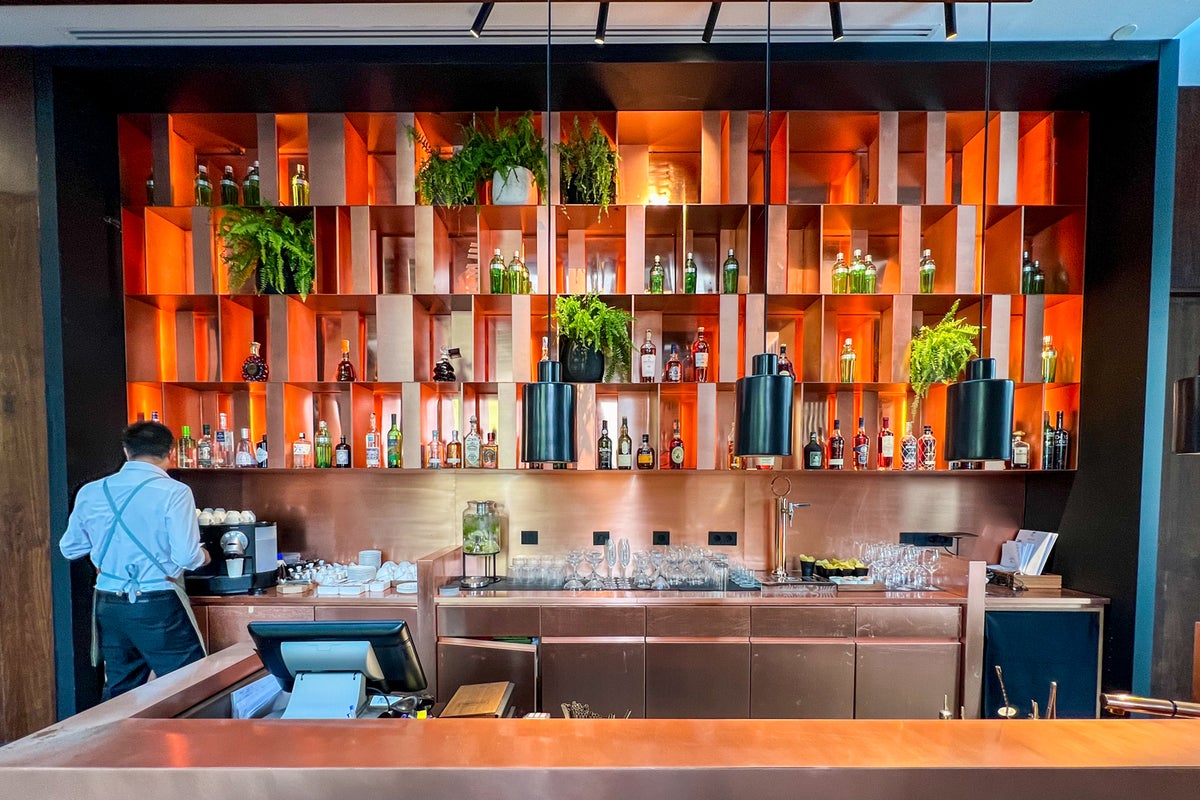 A luxe boutique hotel with authentic Spanish style and verve: Thompson ...