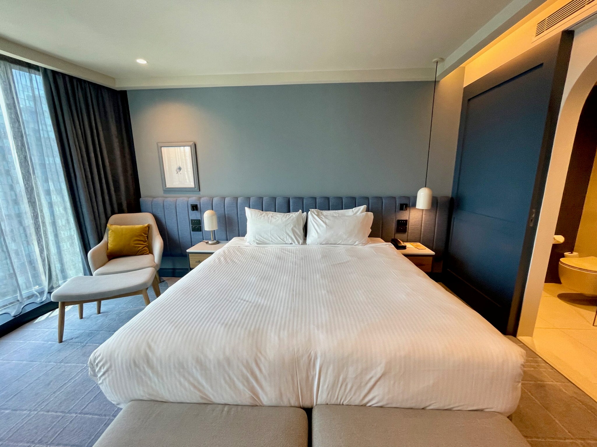 Boutique on a reasonable budget: A review of the Voco Melbourne Central ...