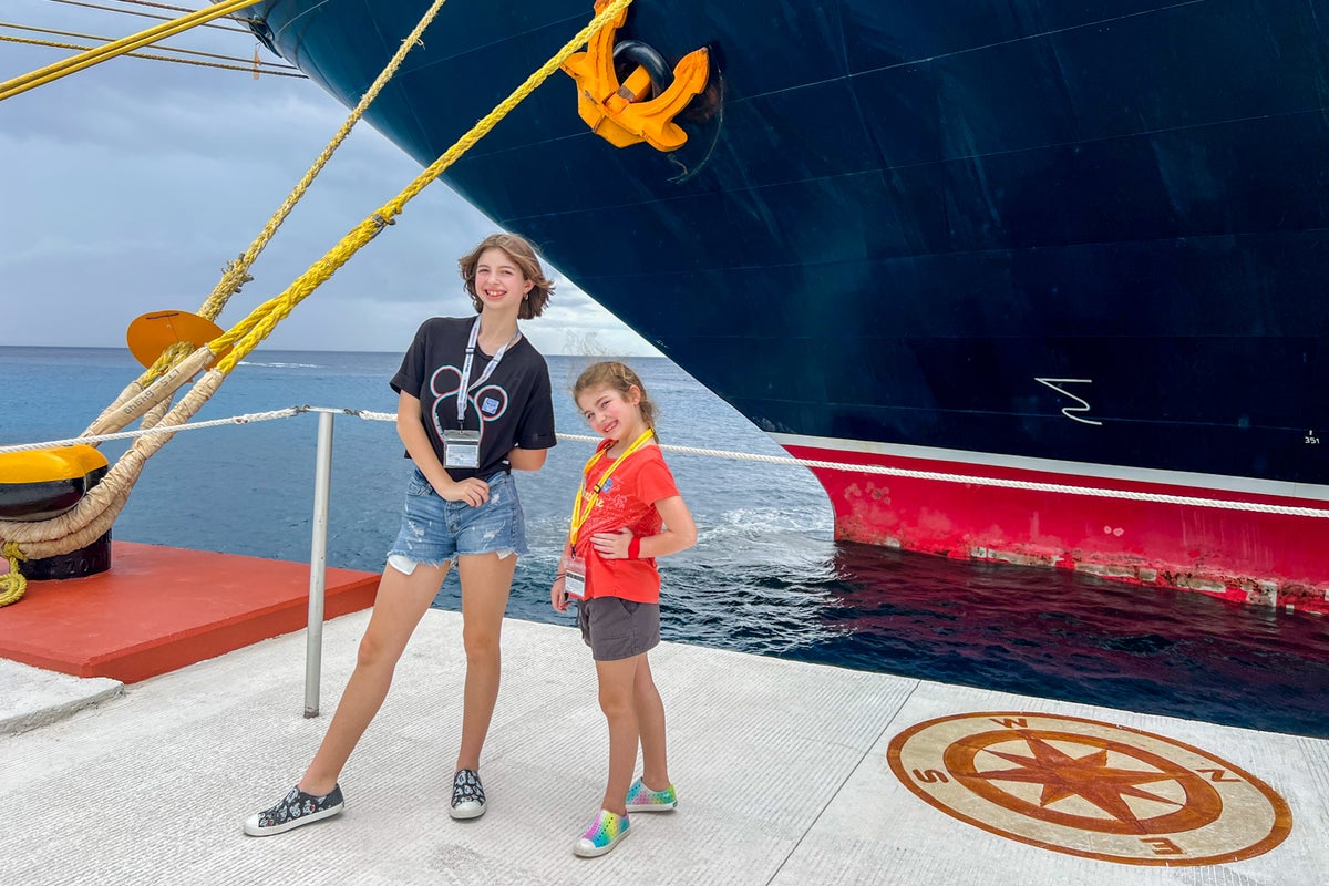 Disney Cruise Line introducing wearable DisneyBand+ this summer - The ...