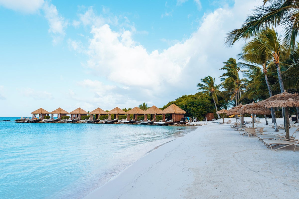 Book a round-trip journey to Aruba this winter for less than $400 - The ...