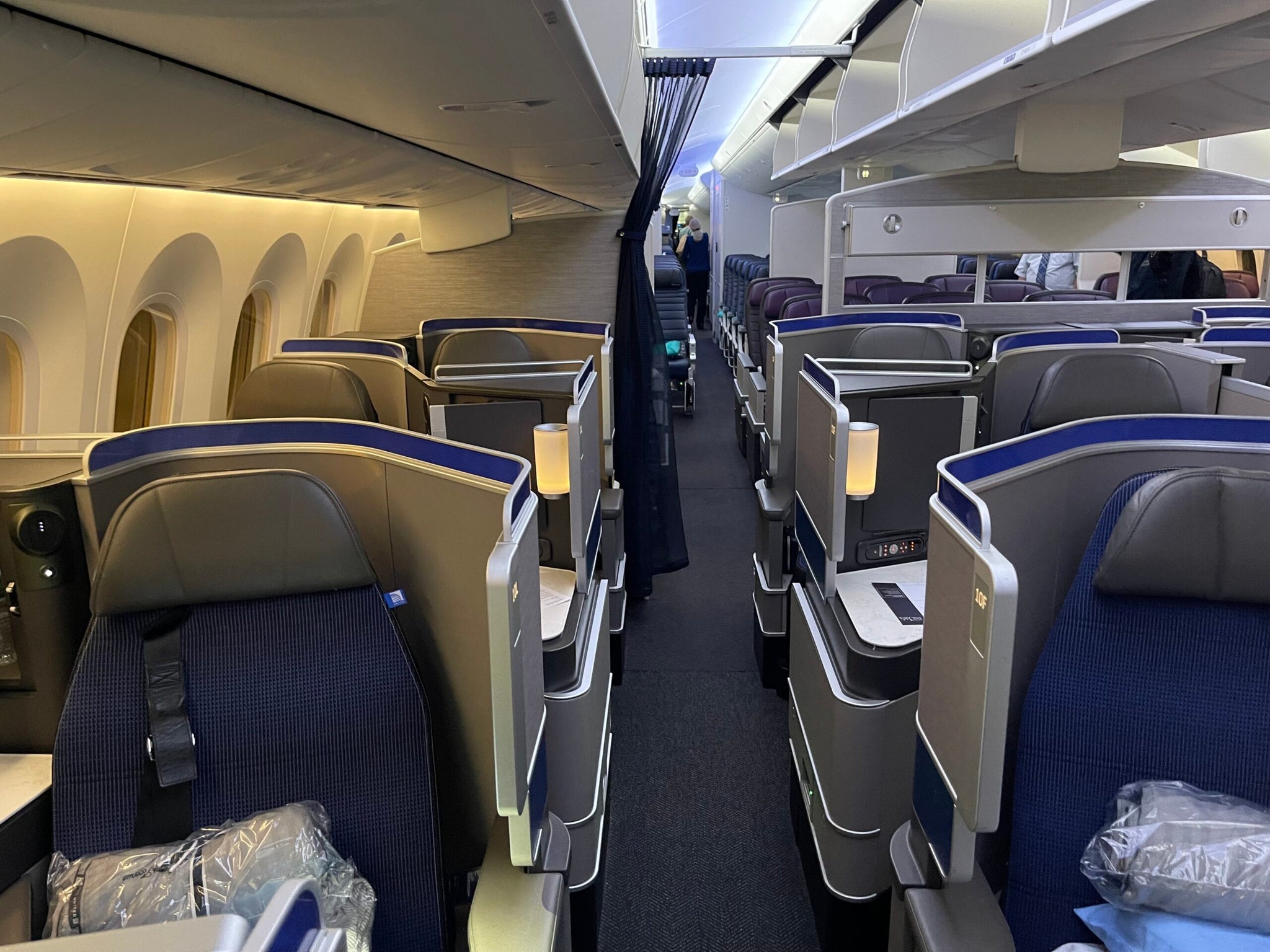 United Airlines MileagePlus: Guide to earning and redeeming miles ...