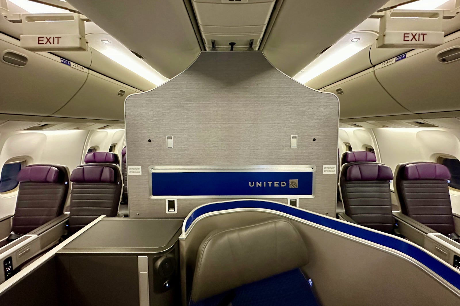 1st look: United's new Boeing 767-300 configuration with Premium Plus ...