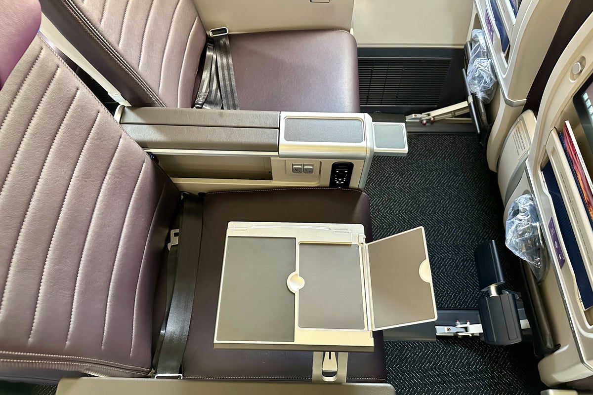 1st look: United’s Premium Plus, Economy cabins on the retrofitted ...