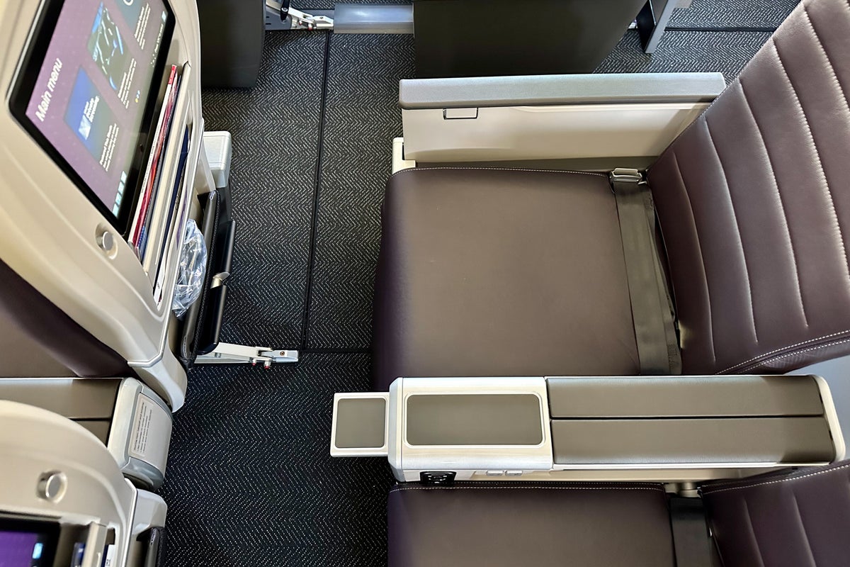 1st look: United’s Premium Plus, Economy cabins on the retrofitted ...