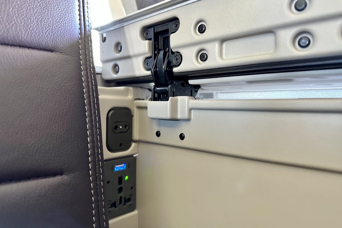 1st look: United’s Premium Plus, Economy cabins on the retrofitted ...