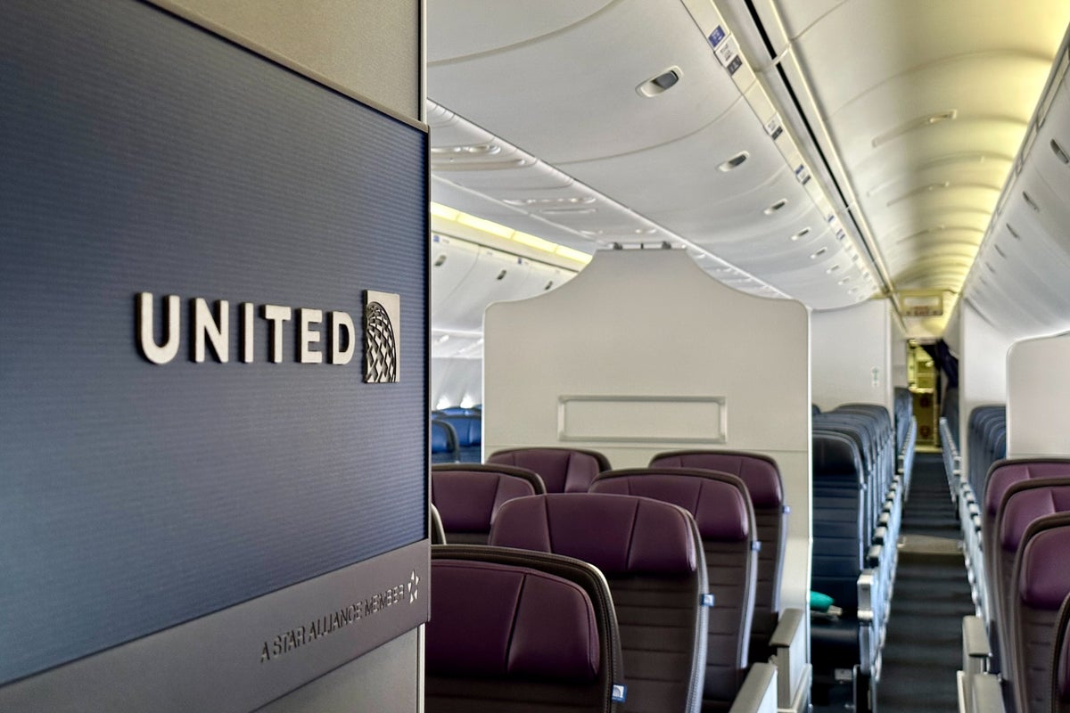 United rolls out free fleetwide Wi-Fi for select flyers - The Points Guy