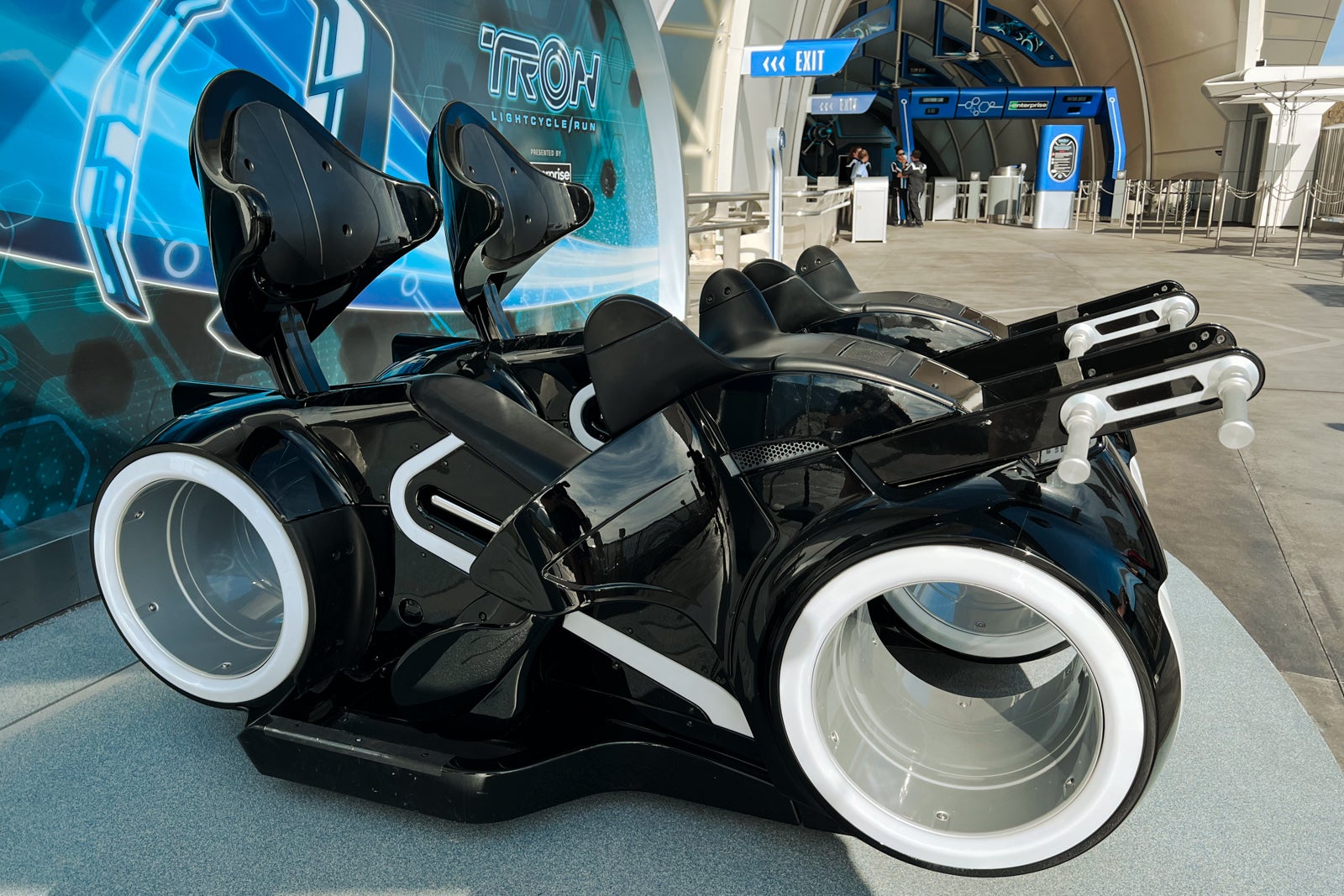 Dear theme parks, it’s time to get on board with size-inclusive roller ...