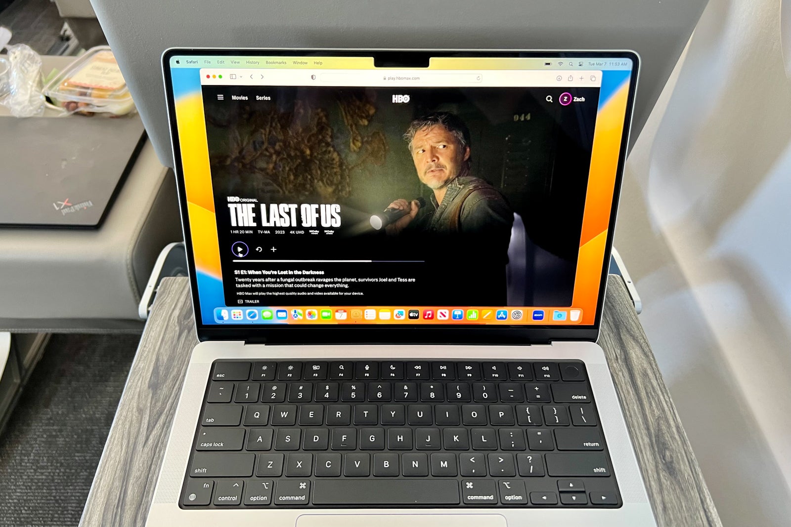 Testing JSX’s blazing-fast Starlink Wi-Fi with Apple's new MacBook Pro ...