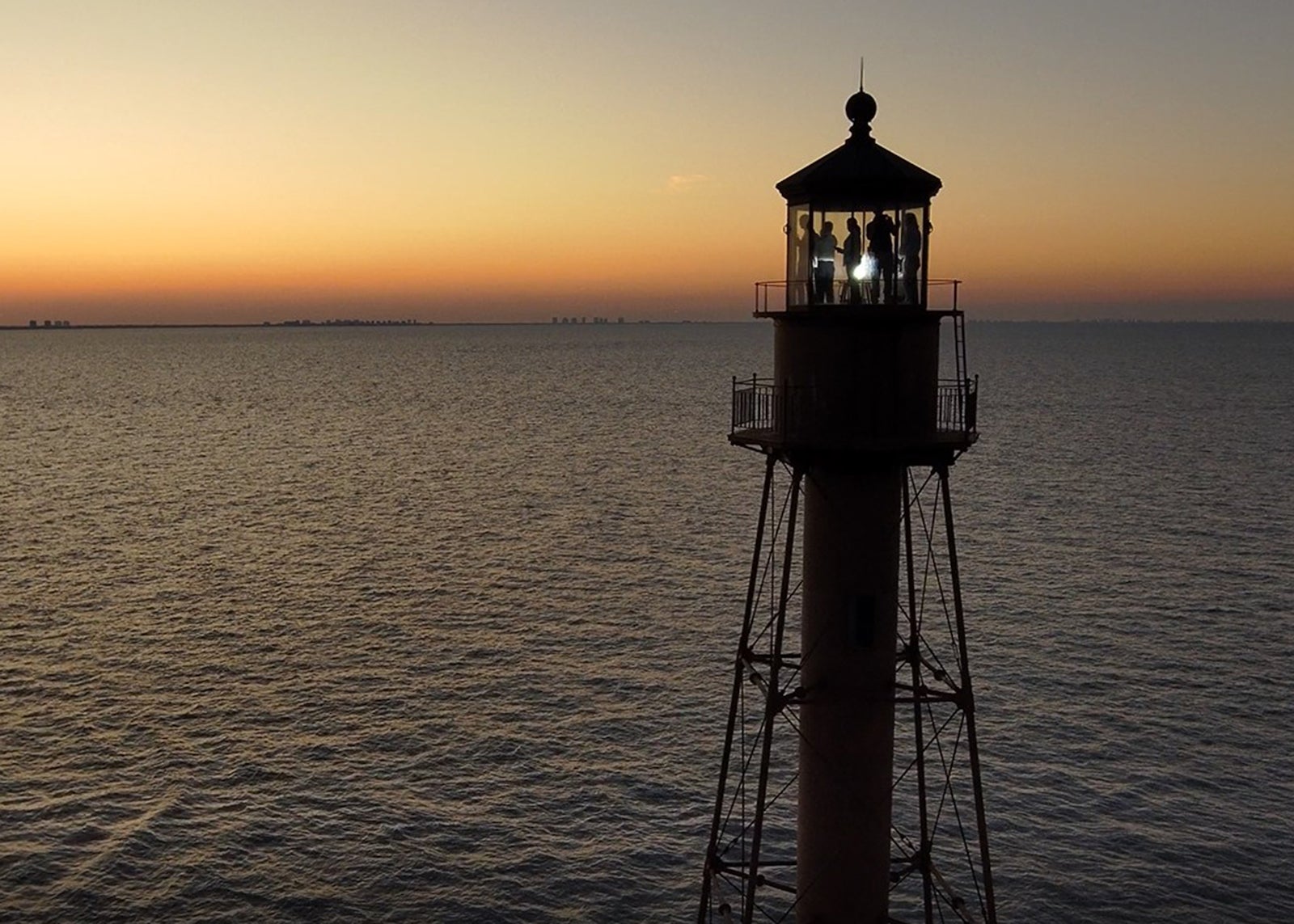 Post-hurricane recovery: Fort Myers beaches open for spring break ...