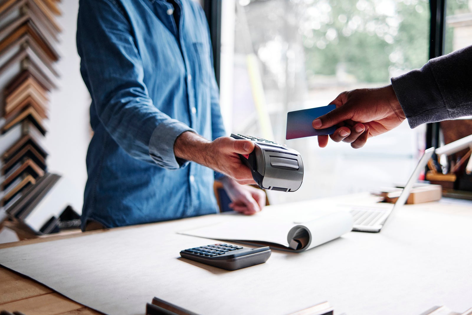 Credit cards 101: The beginner's guide - VoyageAround