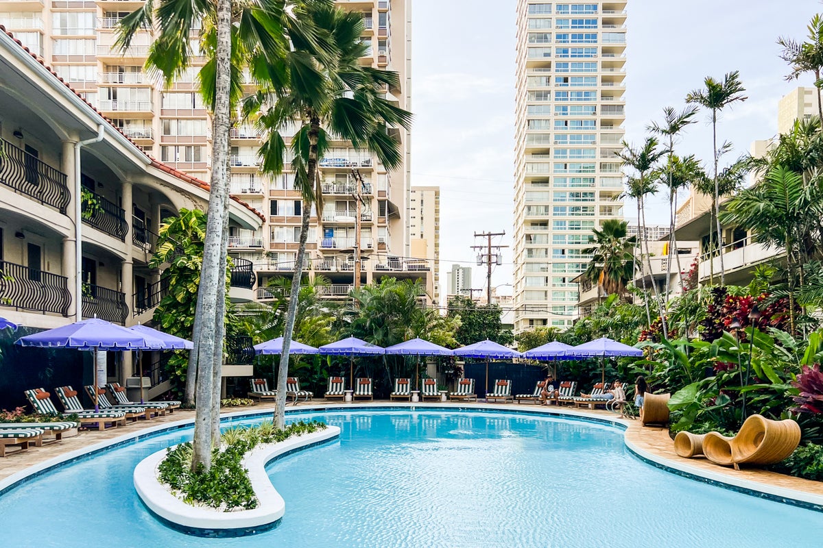 Meet the Wayfinder Waikiki, an affordable boutique hotel just blocks ...