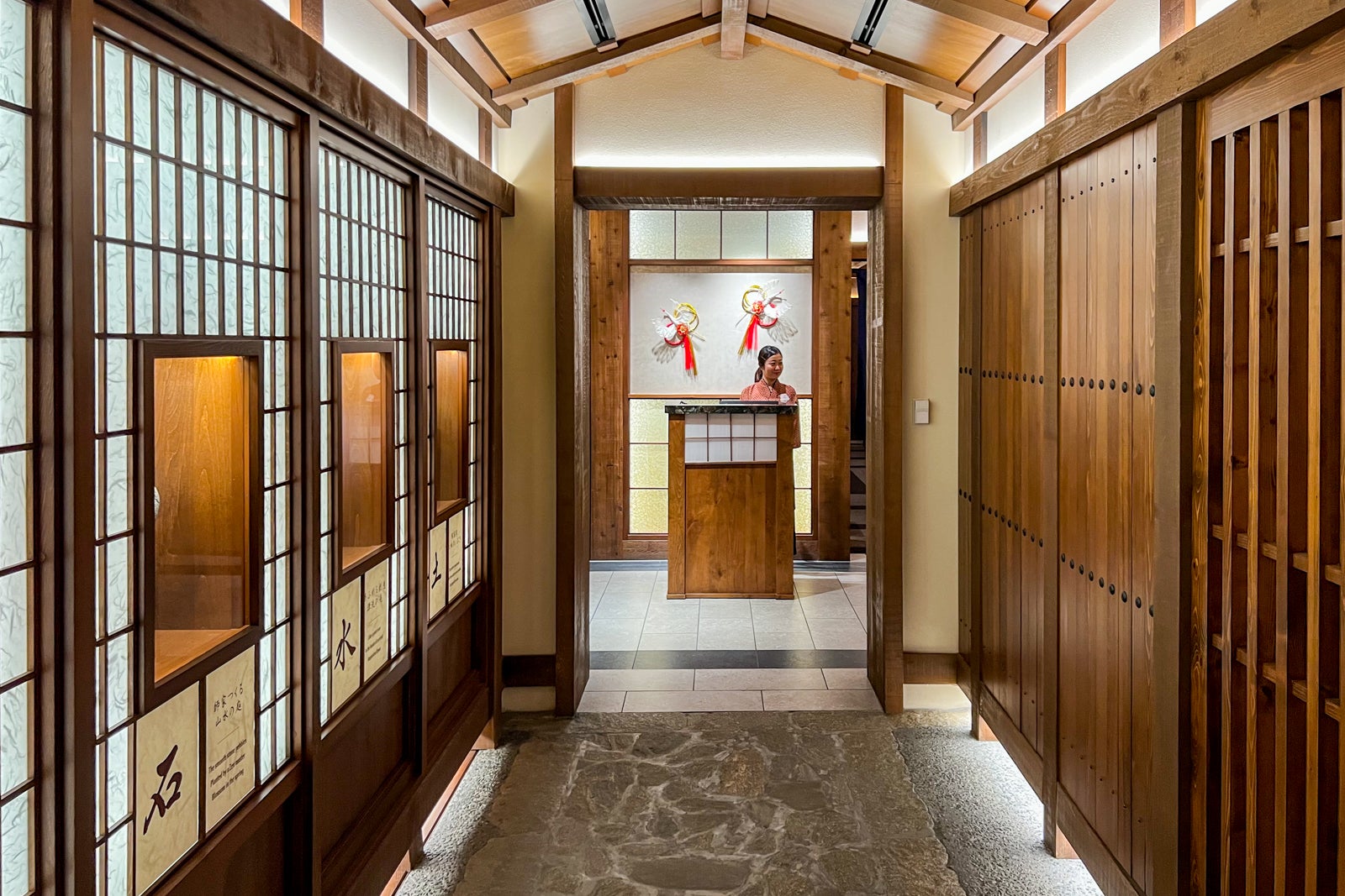 Inside Takumi-Tei, Epcot's 'hidden' sushi restaurant where dinner ...