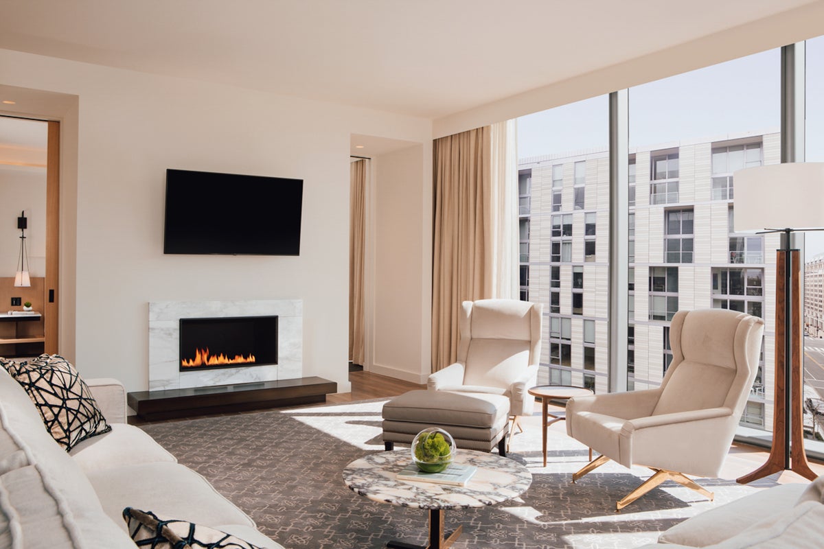 5 reasons to get the Hilton Honors American Express Business Card - The ...