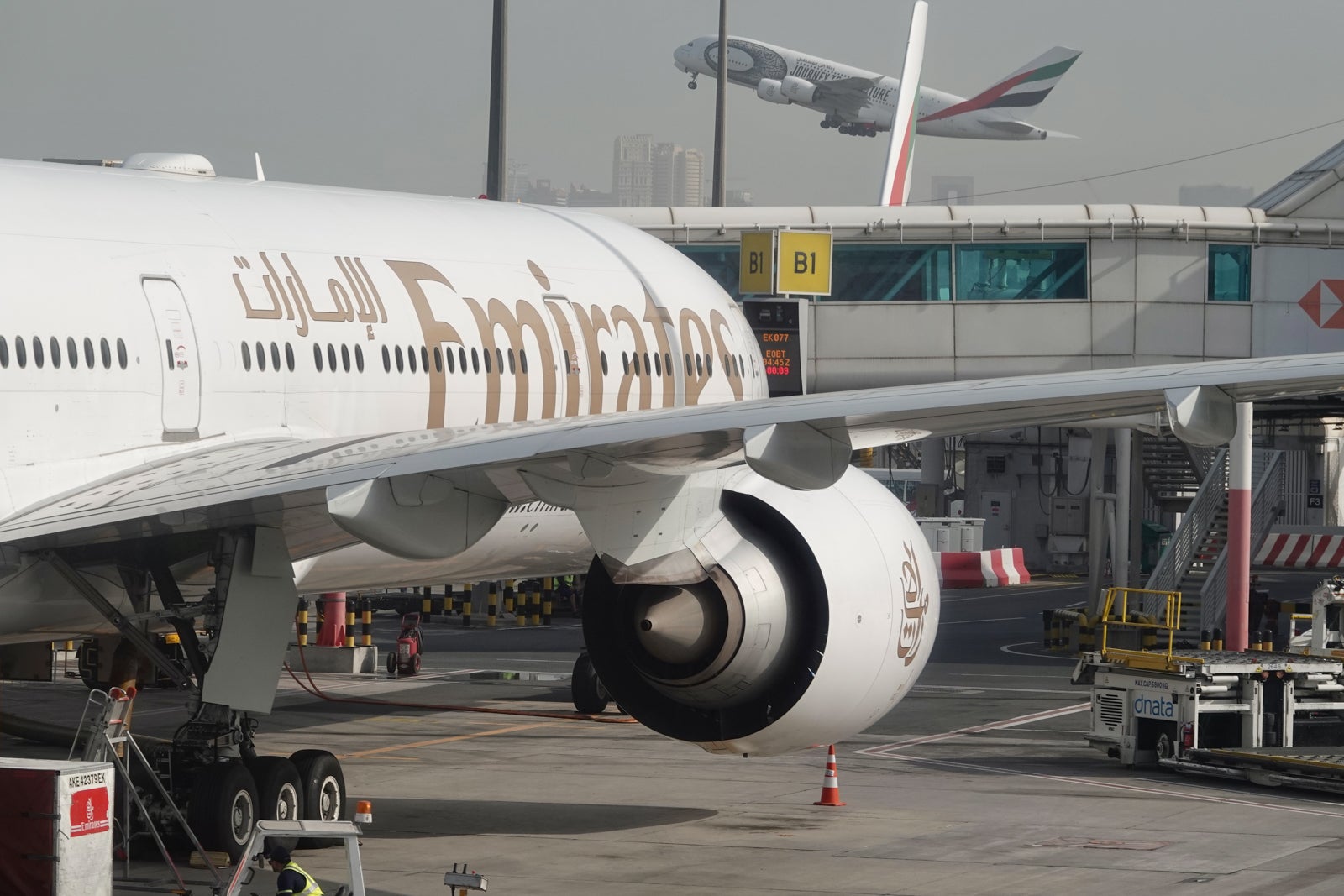 Emirates expands retrofit plans for Airbus A380, Boeing 777 jets - The ...