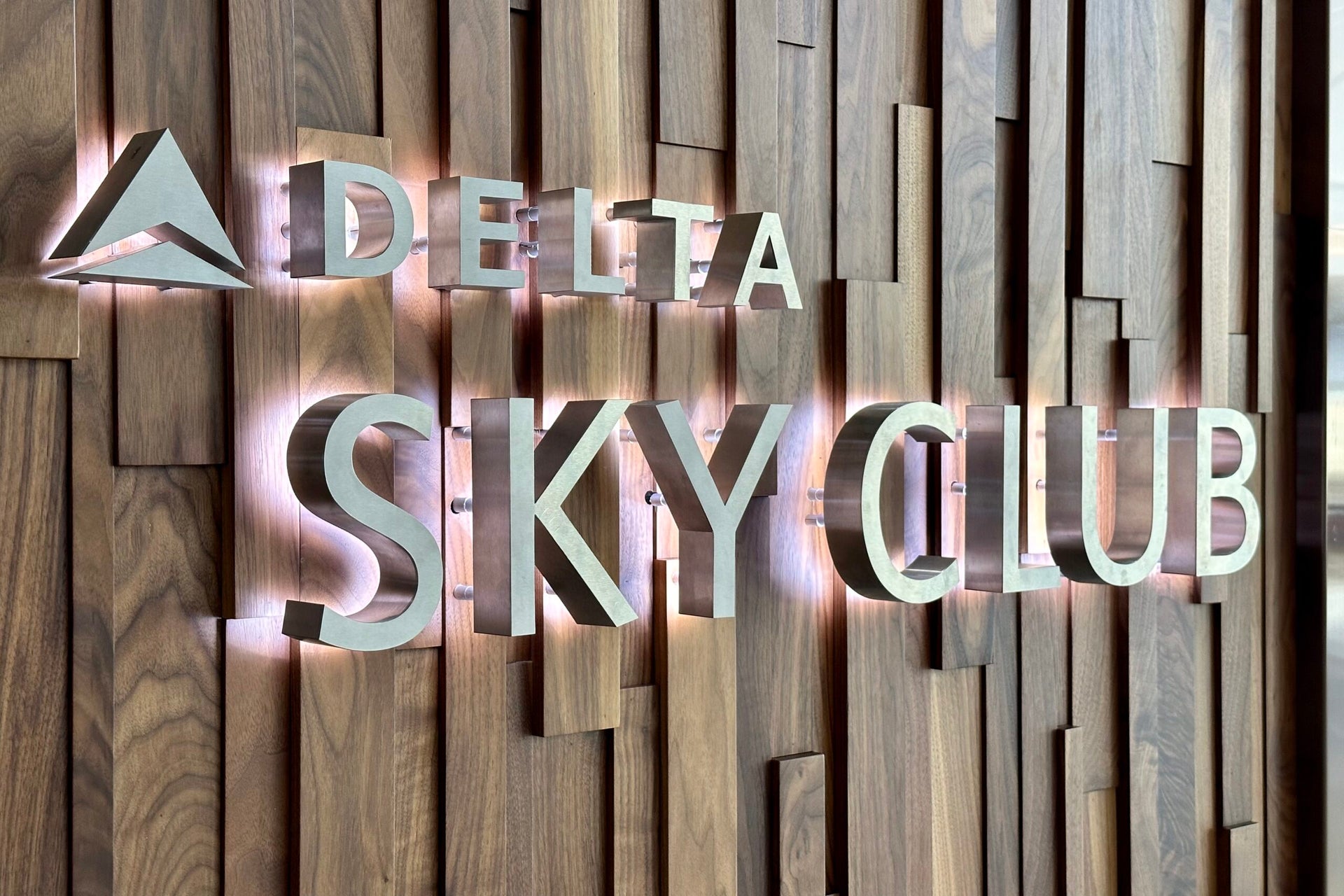 1st look: Inside Delta's stunning new Sky Club in Minneapolis - The ...