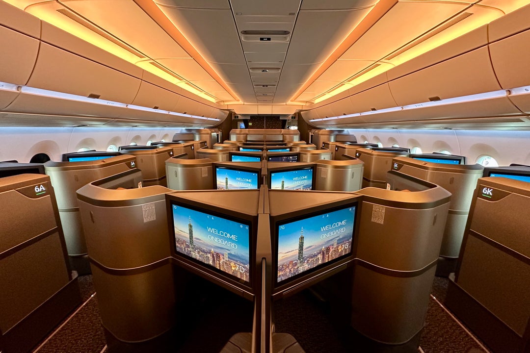 Starlux debuts Seattle flights, its third US destination - The Points Guy