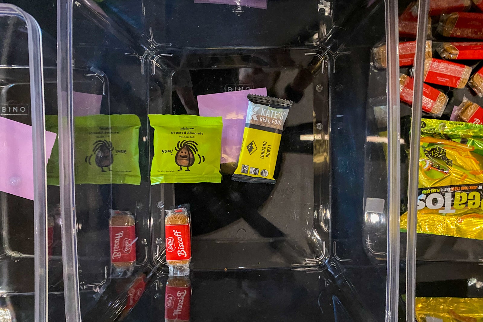 Inflight 'snackdown': The best free airline snack in the sky - The ...