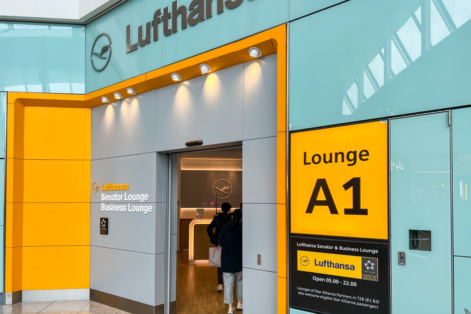 The best lounges at London Heathrow — and how to get inside - The ...