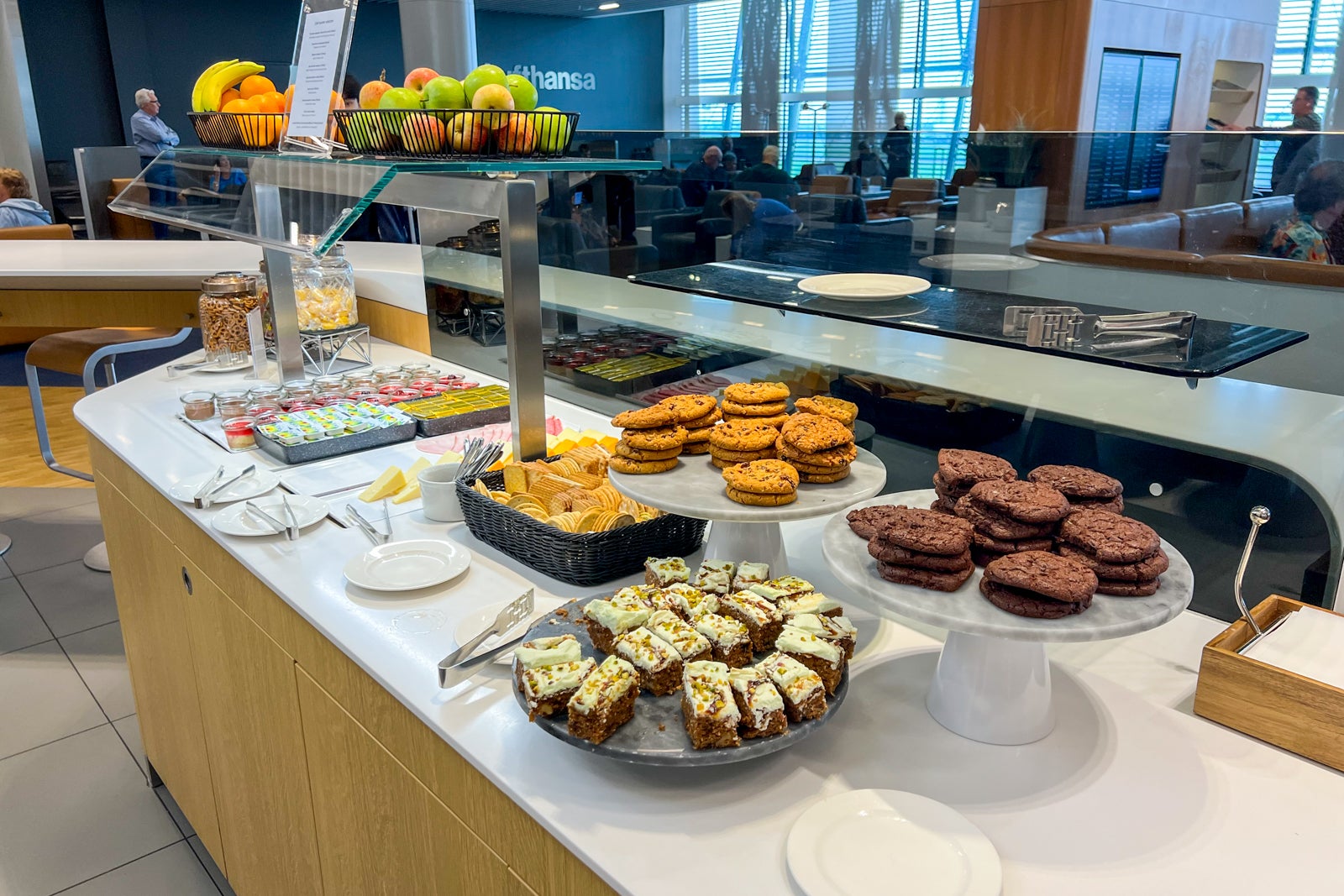 The best lounges at London Heathrow — and how to get inside - The ...