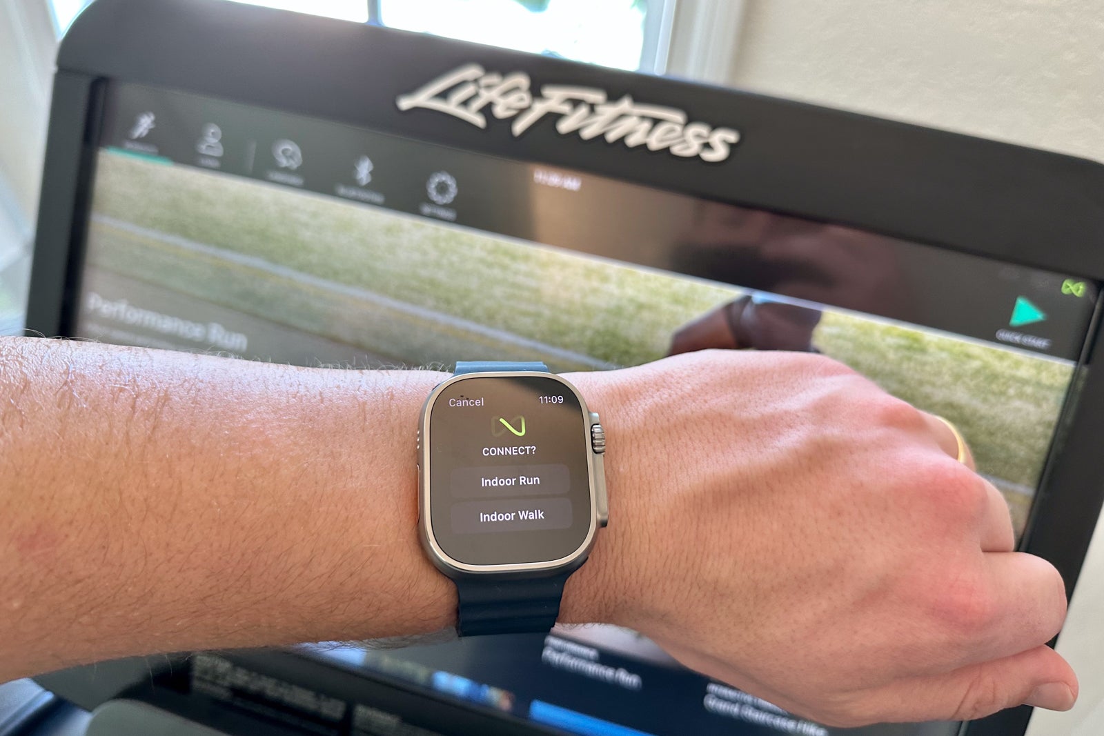 Prime Day price drop: $199 for Apple Watch SE and $279 for Apple Watch ...
