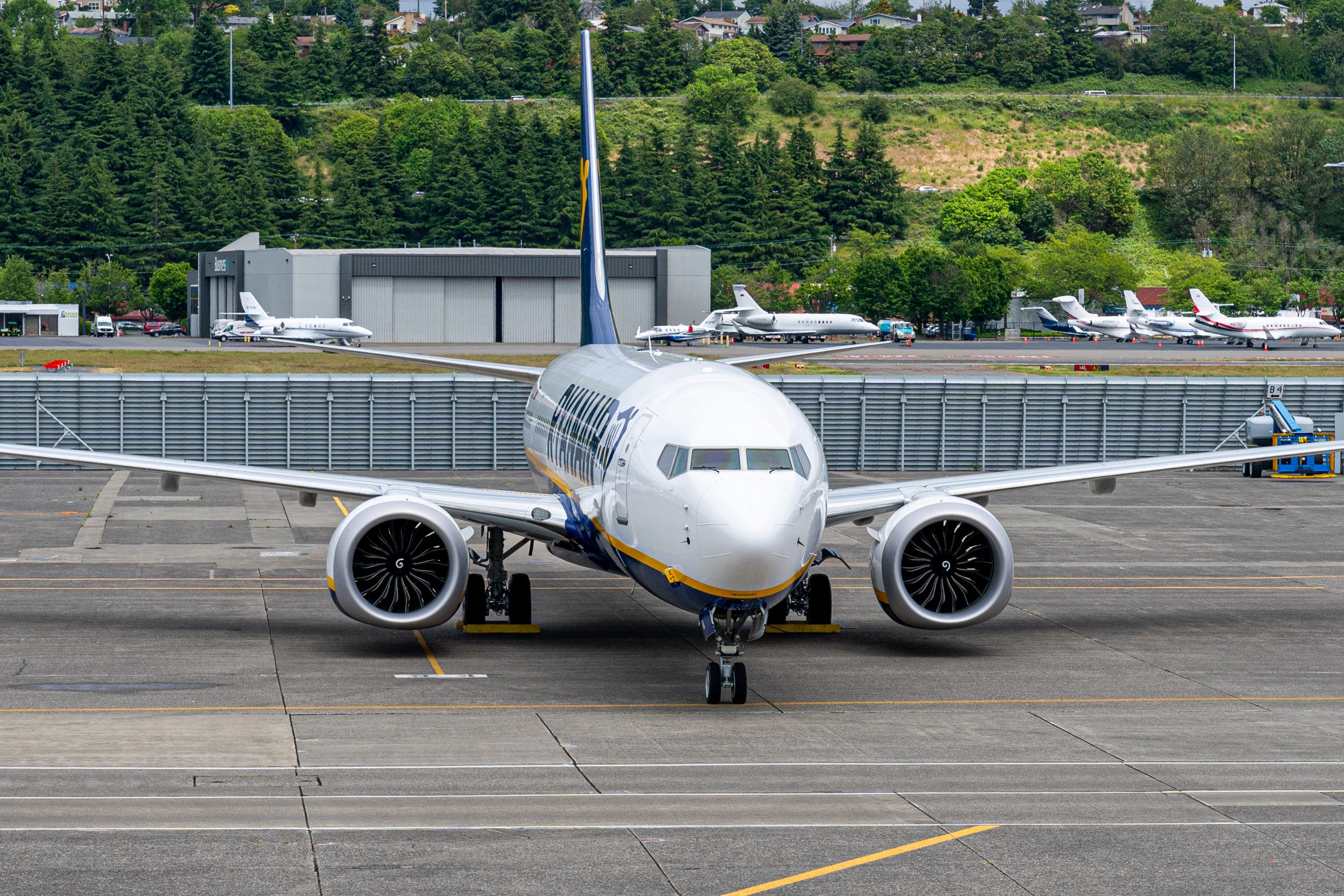 Ryanair orders 300 new 737 MAX 10 aircraft from Boeing - The Points Guy