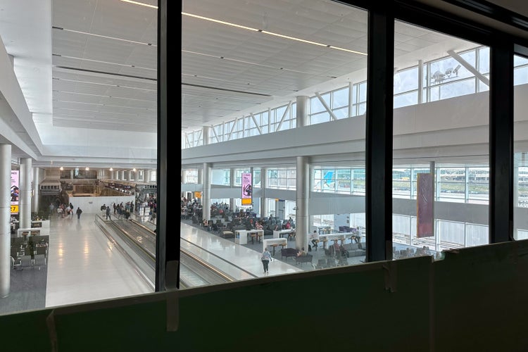 United’s new Denver club, now open - The Points Guy