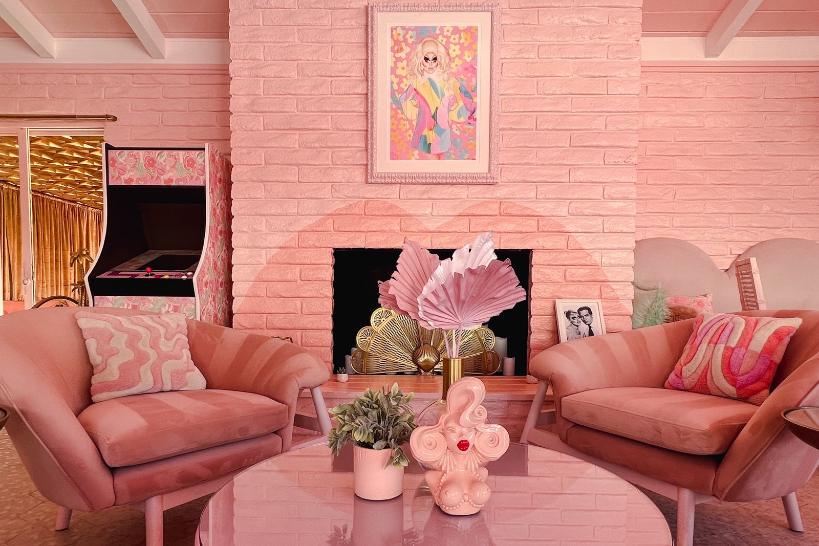 Atomic Bombshells and Yeehaw Cowgirls: My stay at the drag queen-owned ...