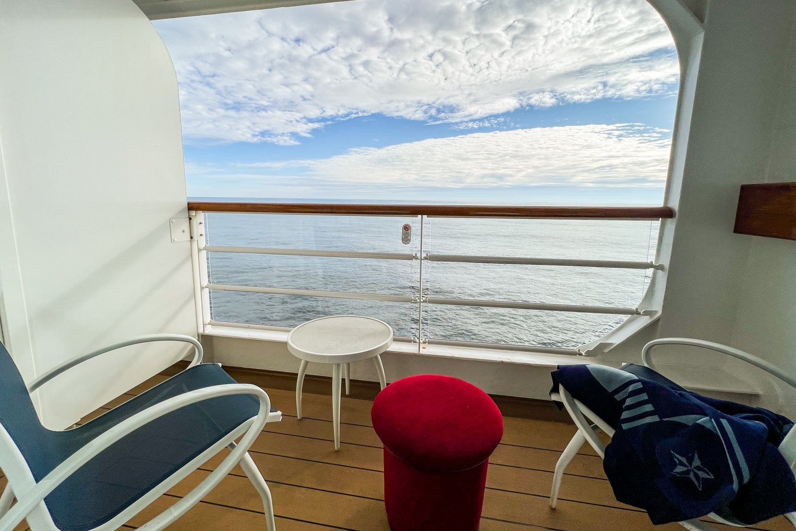Disney cruise cabins and suites: Everything you need to know - The ...