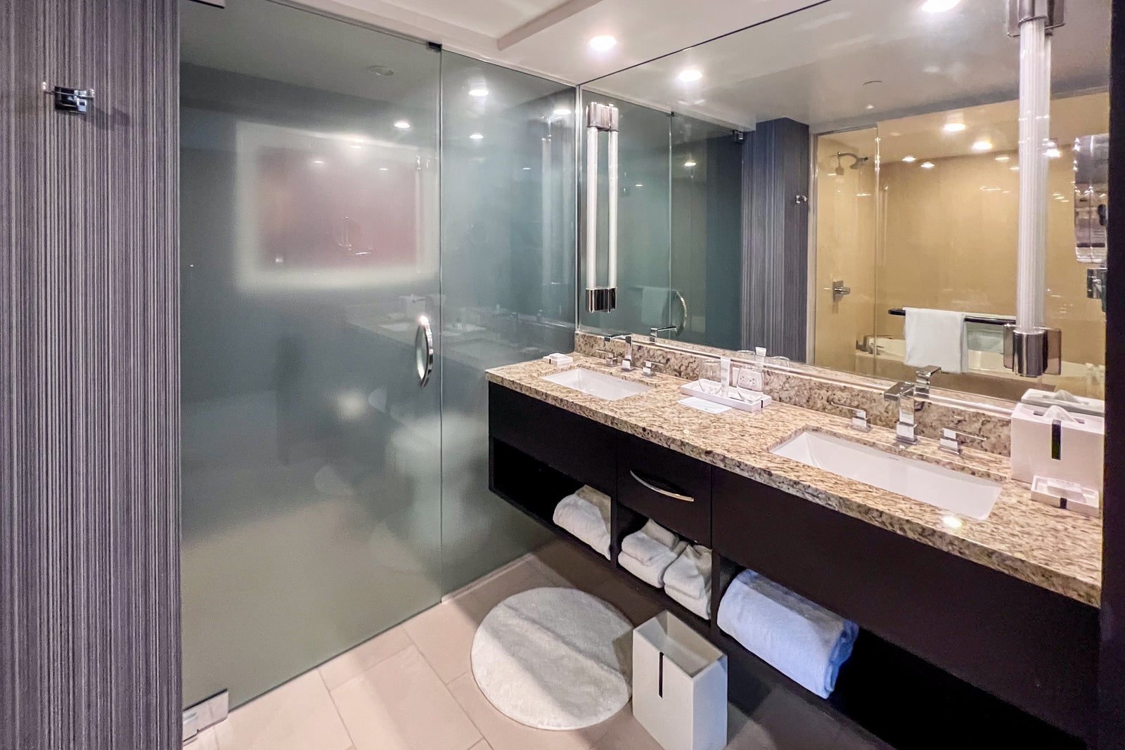 What it’s like staying at Aria Resort & Casino in Las Vegas - The ...