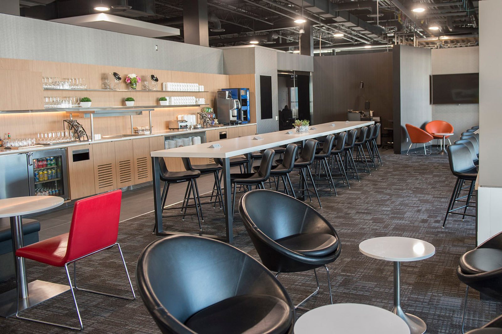 Sapphire Reserve cardholders can now access select Air Canada lounges ...