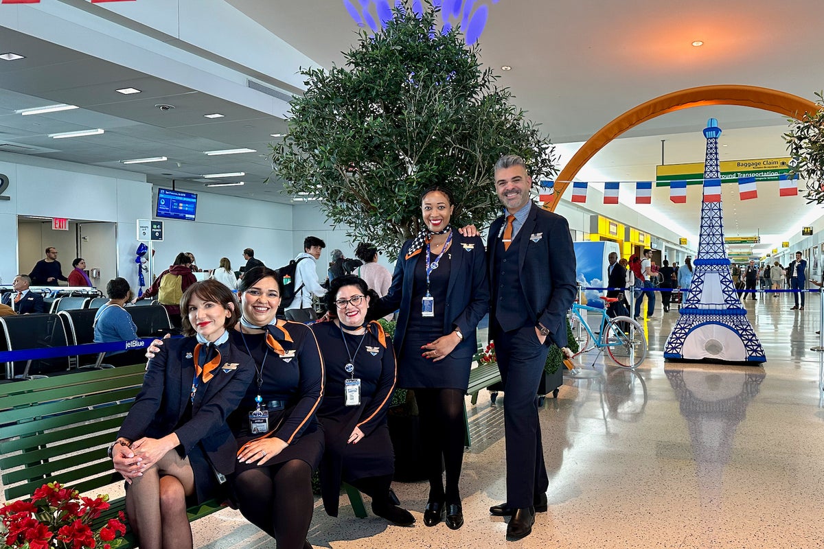 What it was like onboard JetBlue's splashy inaugural flight from NYC to ...