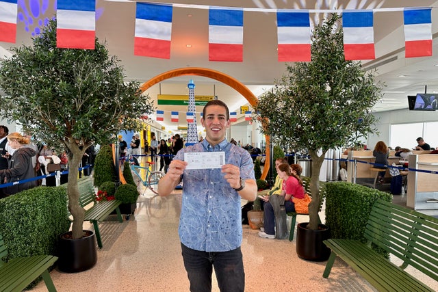 What it was like onboard JetBlue's splashy inaugural flight from NYC to ...