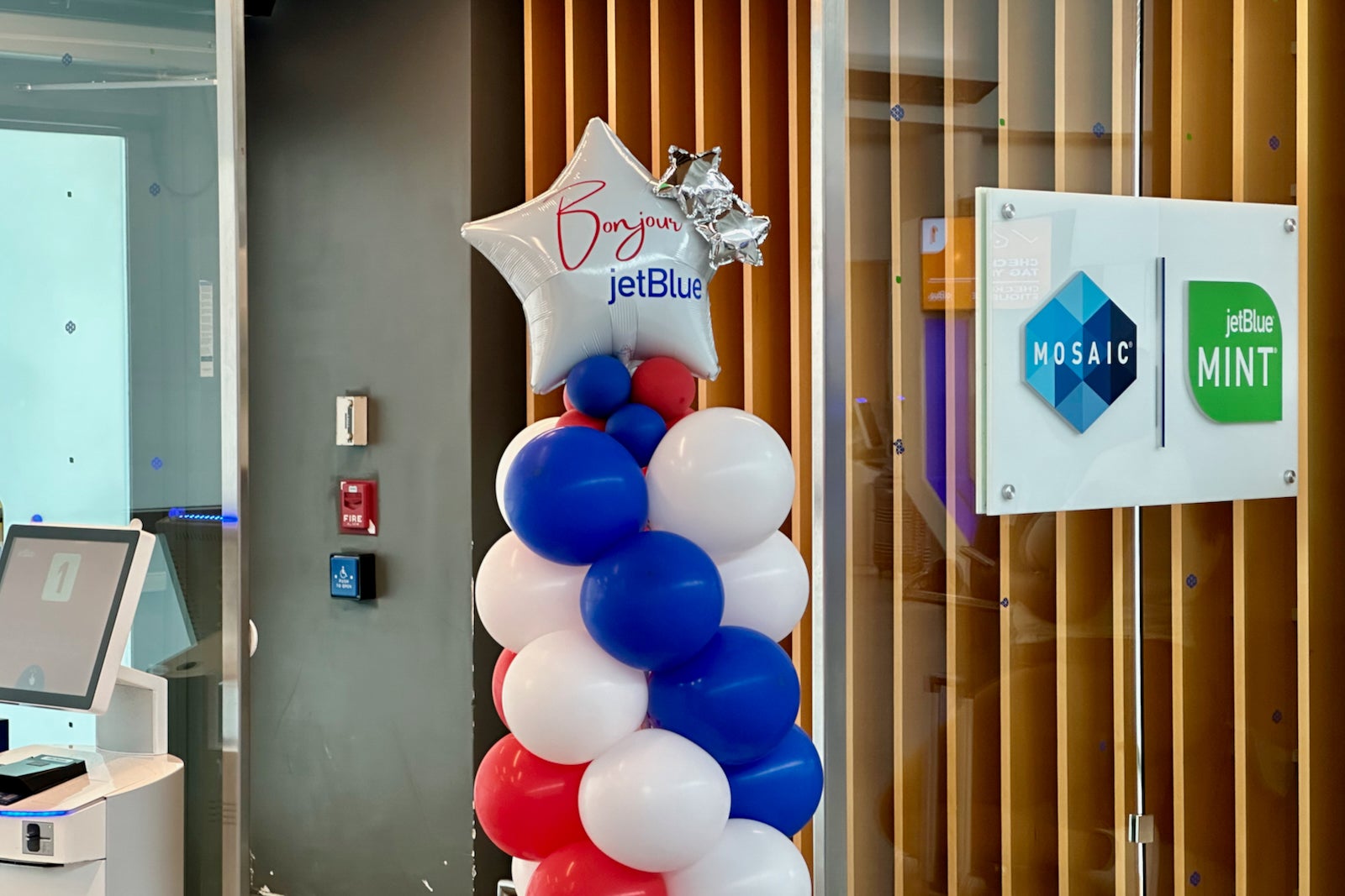 What it was like onboard JetBlue's splashy inaugural flight from NYC to ...