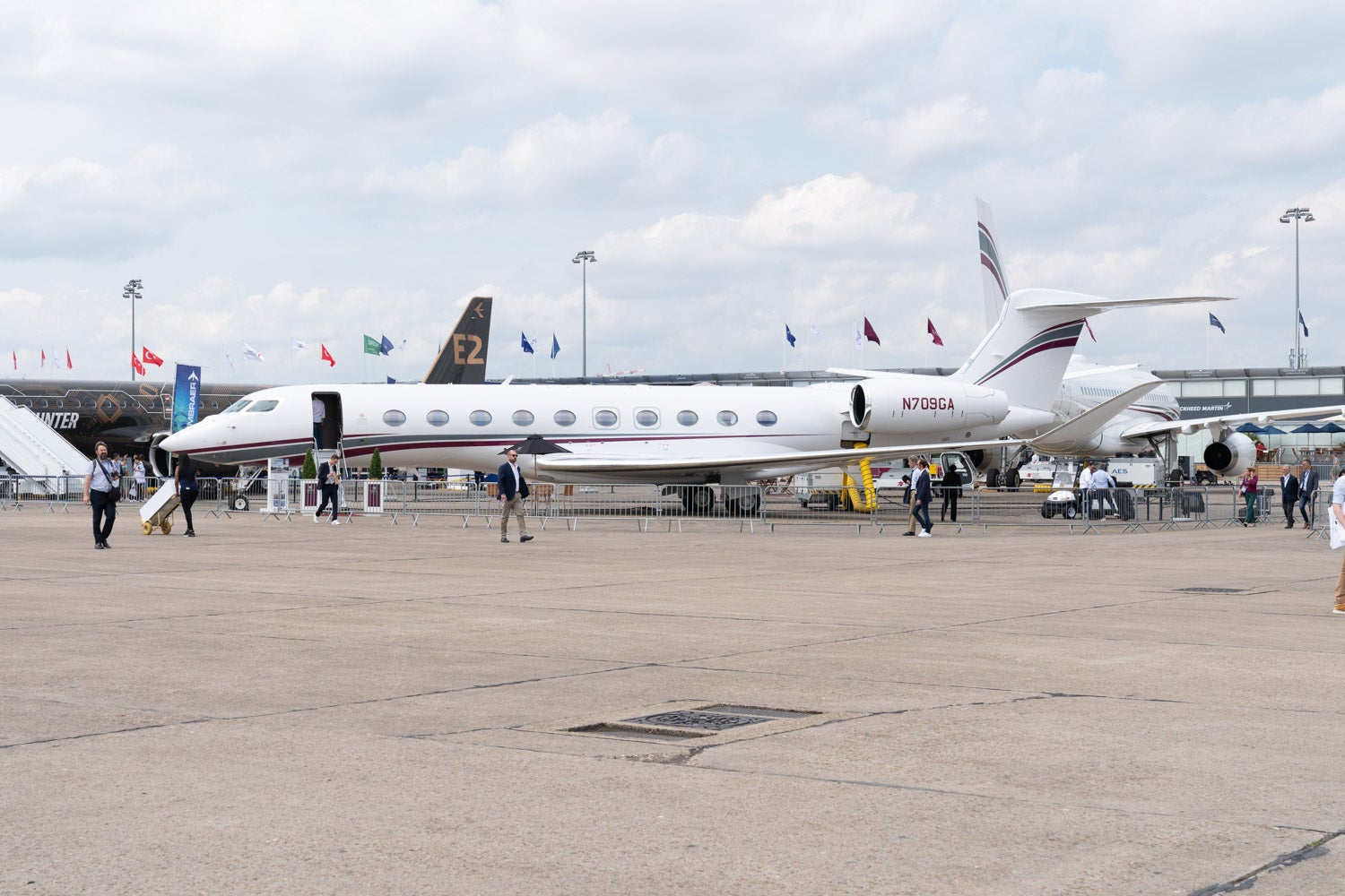 The biggest aircraft order in aviation history and other cool things ...