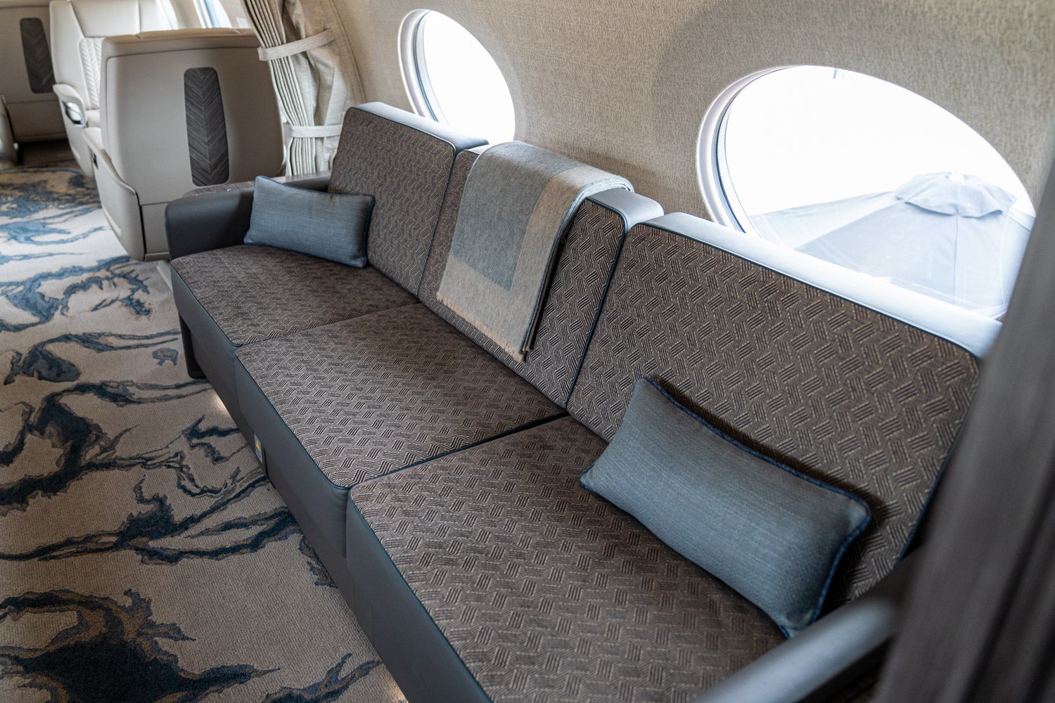 Inside Qatar Airways' Gulfstream G700 and Airbus A319 private jets ...