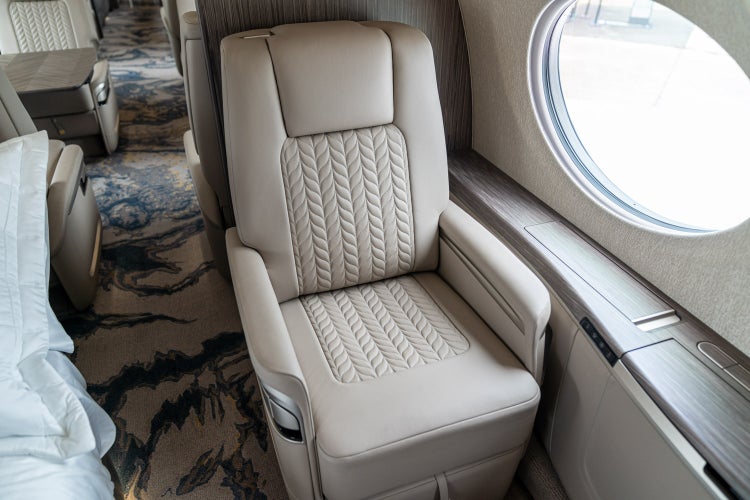 Inside Qatar Airways' Gulfstream G700 and Airbus A319 private jets ...