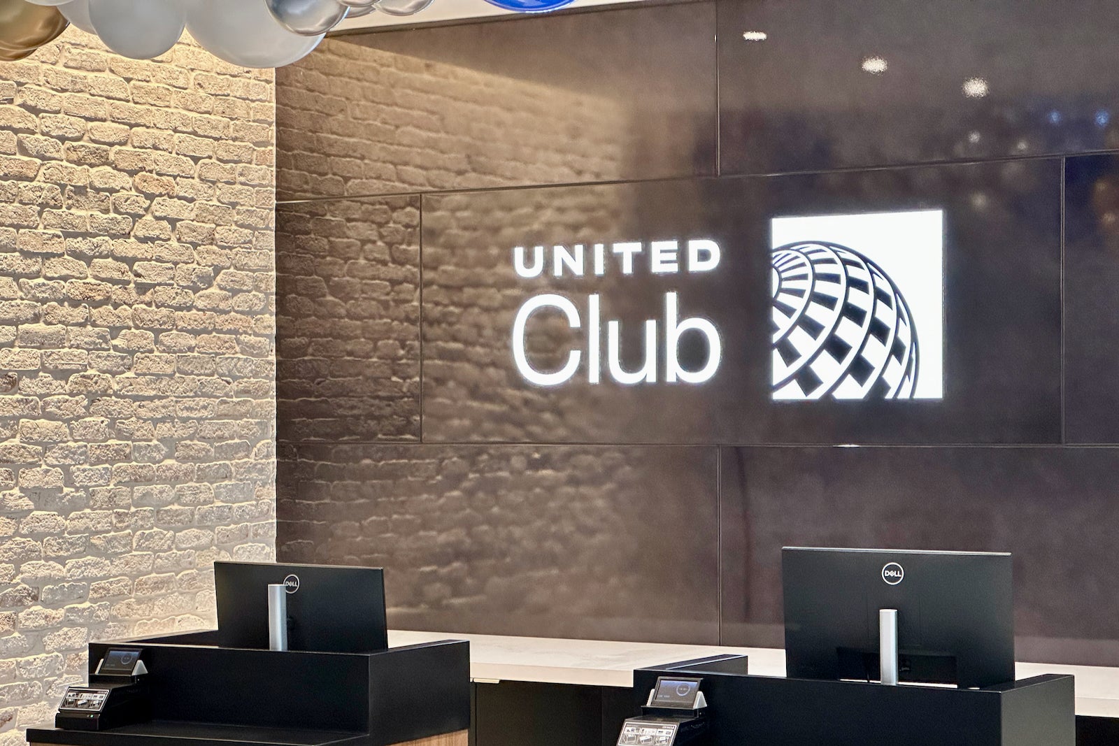 United debuts its nicest club yet in Newark’s new Terminal A - The ...