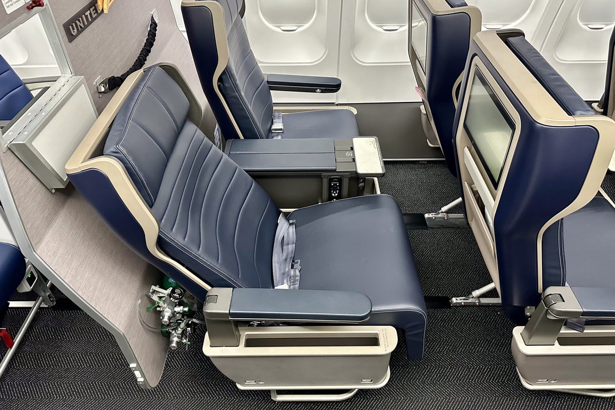Comparing Delta's and United's new domestic first-class seats - The ...