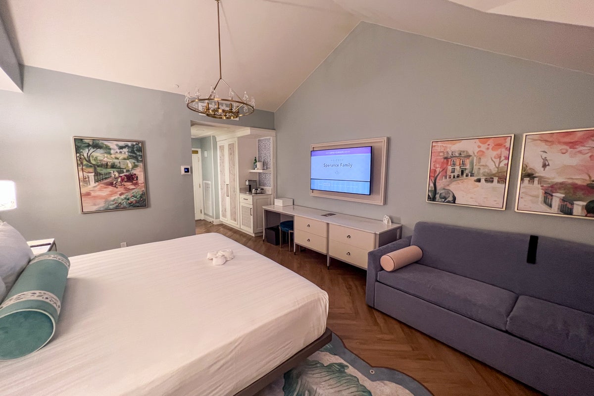 How Disney renovated more than 22,000 hotel rooms in 5 years - The ...